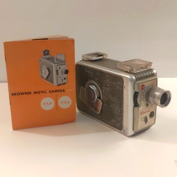 Kodak | Other | Vintage 95s Kodak Brownie 8mm Movie Film Camera With ...